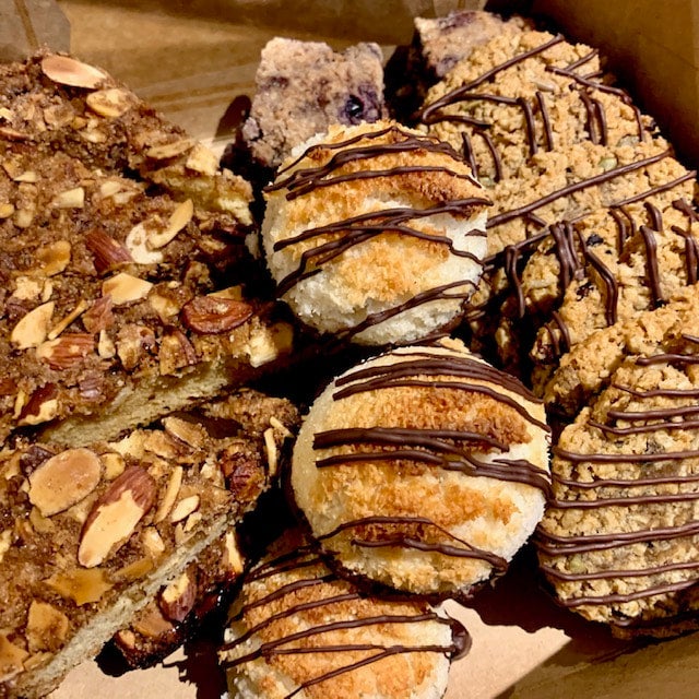 Deluxe Baker's Choice Box | Patches' Pastries